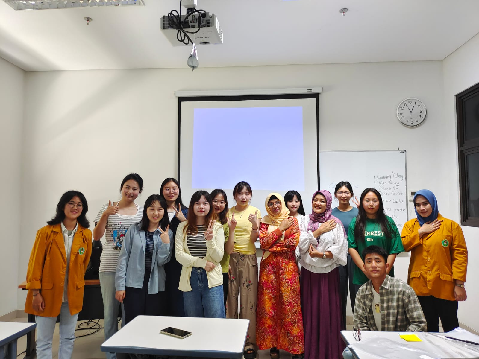 Sit In Class Pembelajaran BIPA Mahasiswa PBSI Univet Bantara ke Universitas Negeri Yogyakarta ...